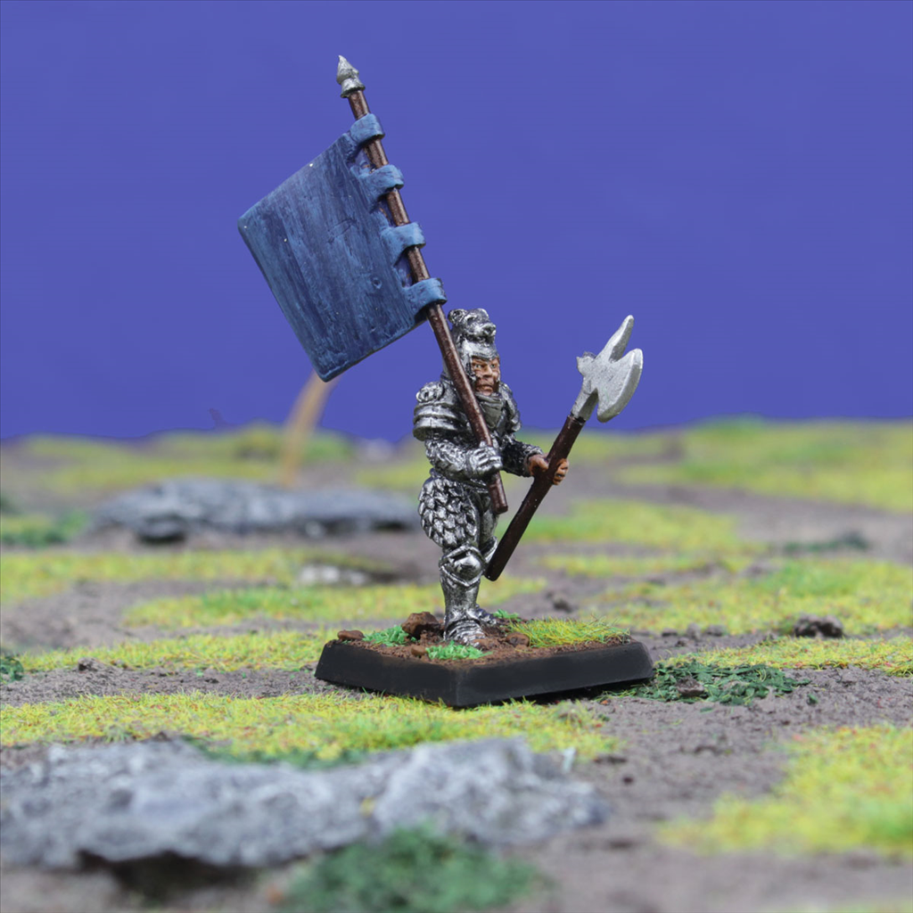 Armoured Human Standard Bearer - Battlezone Miniatures